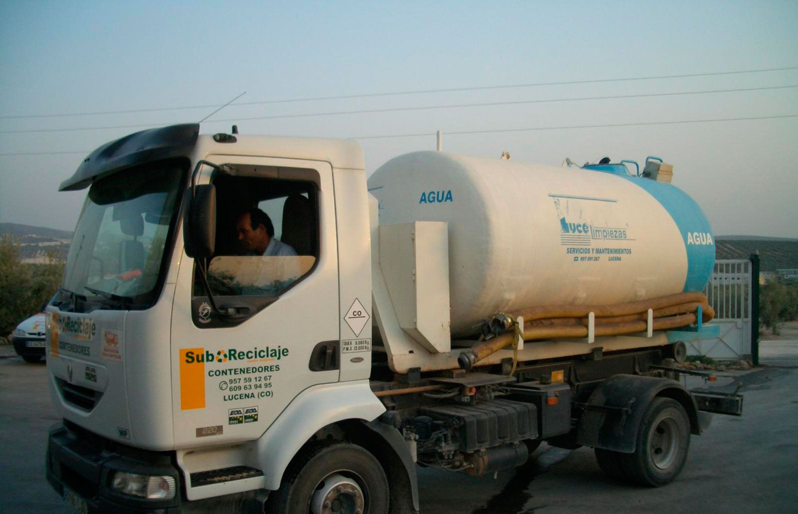 6. Camiones cisterna – Lucelimpiezas